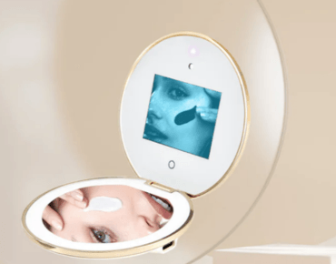 Sunscreen Application: How the UV Magic Mirror Ensures Full Protection ...